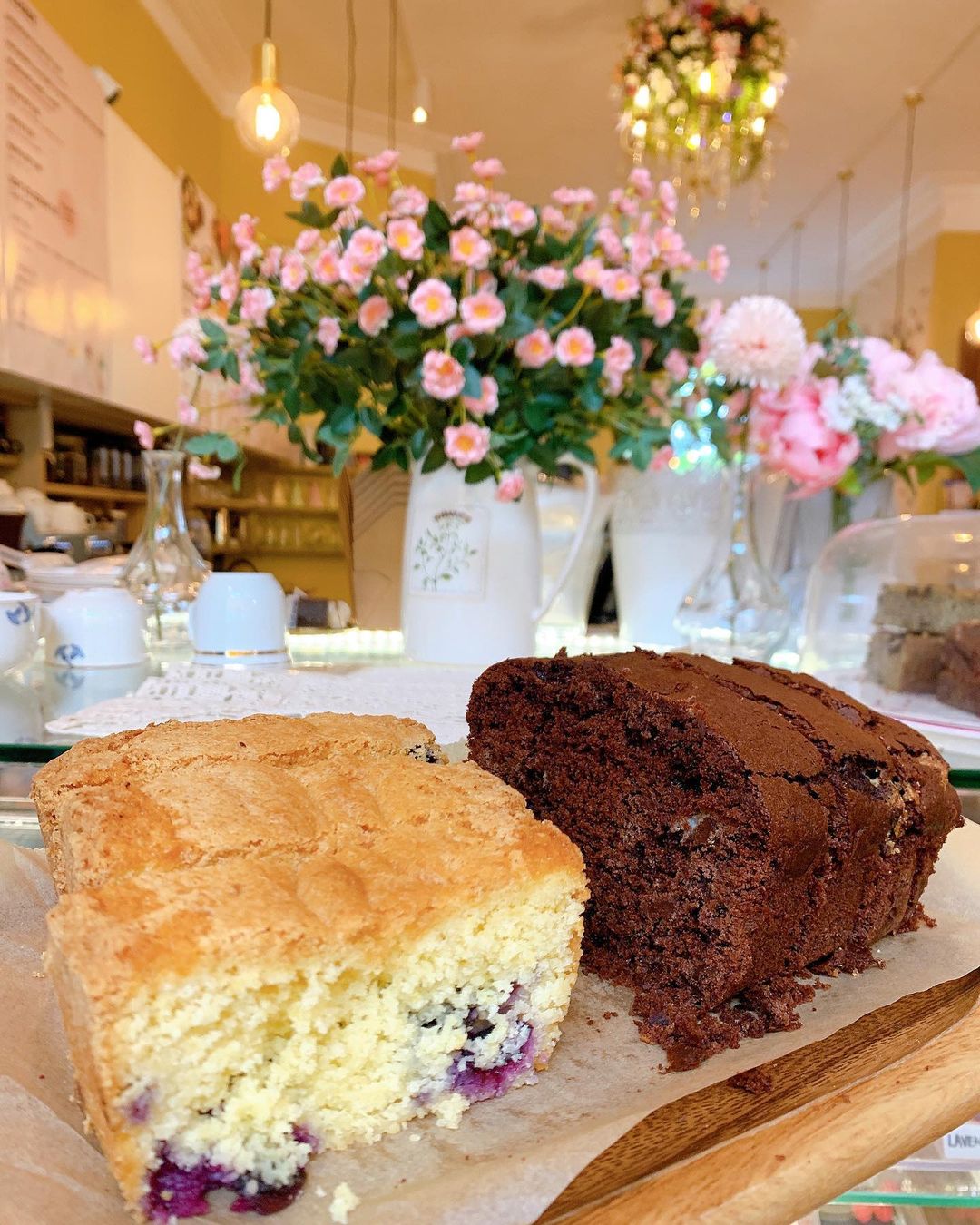 ABOUT – Café Macarong
