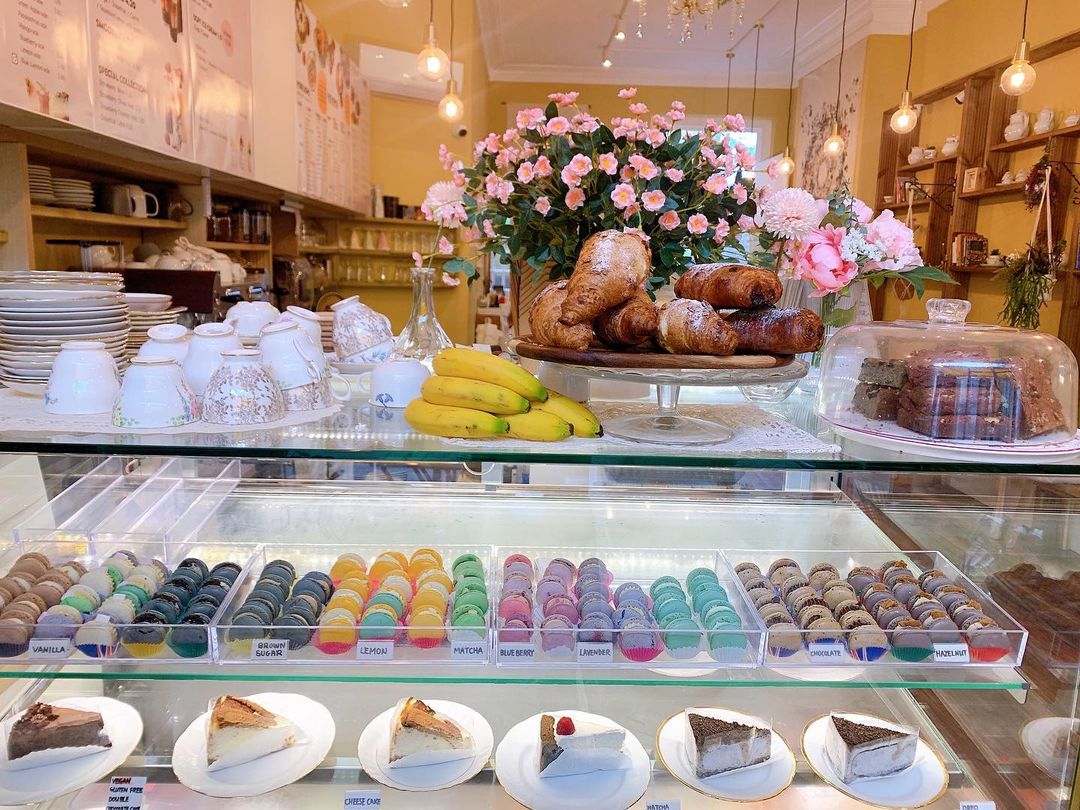 ABOUT – Café Macarong